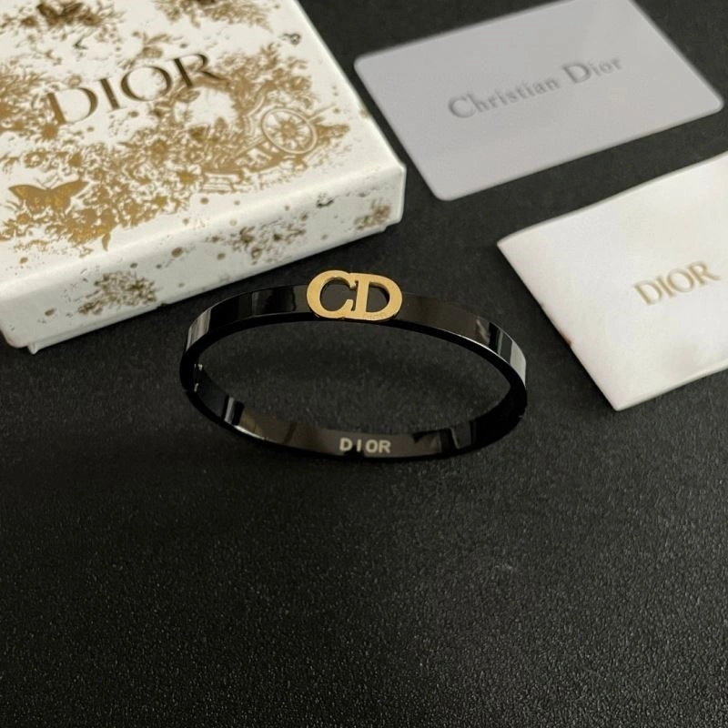Economical Christian Dior Bracelets