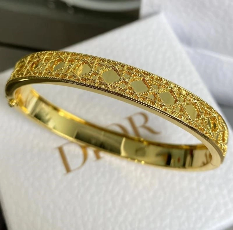 Low-cost Christian Dior Bracelets