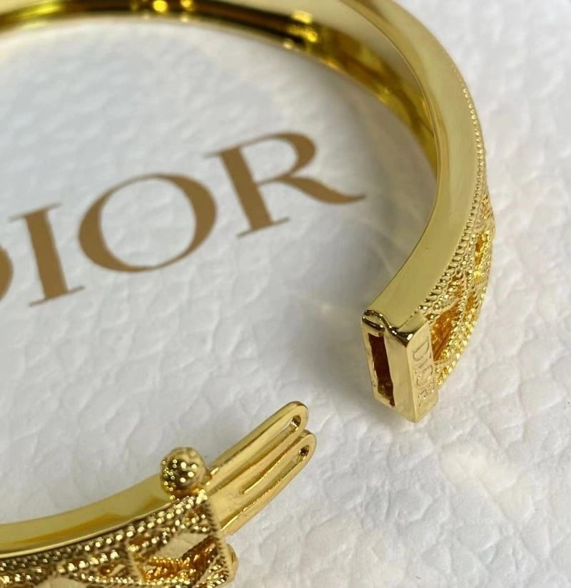 Low-cost Christian Dior Bracelets