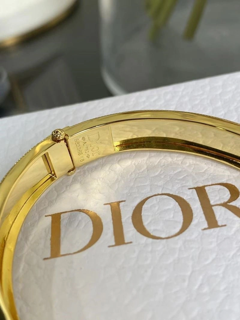 Low-cost Christian Dior Bracelets