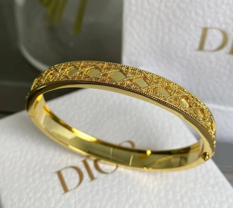 Low-cost Christian Dior Bracelets