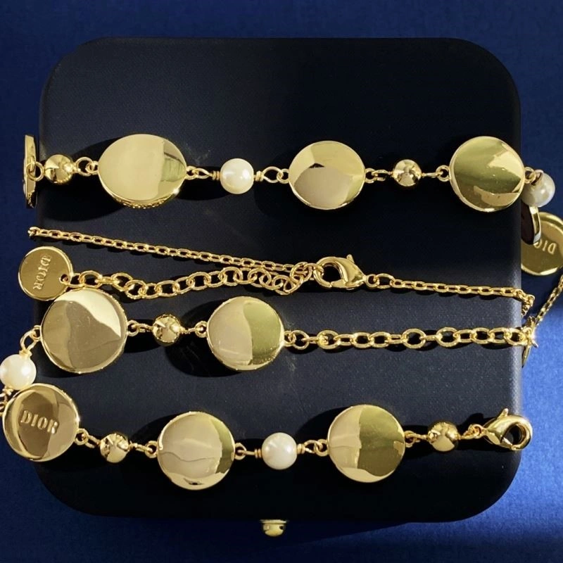 Low-cost Christian Dior Bracelets