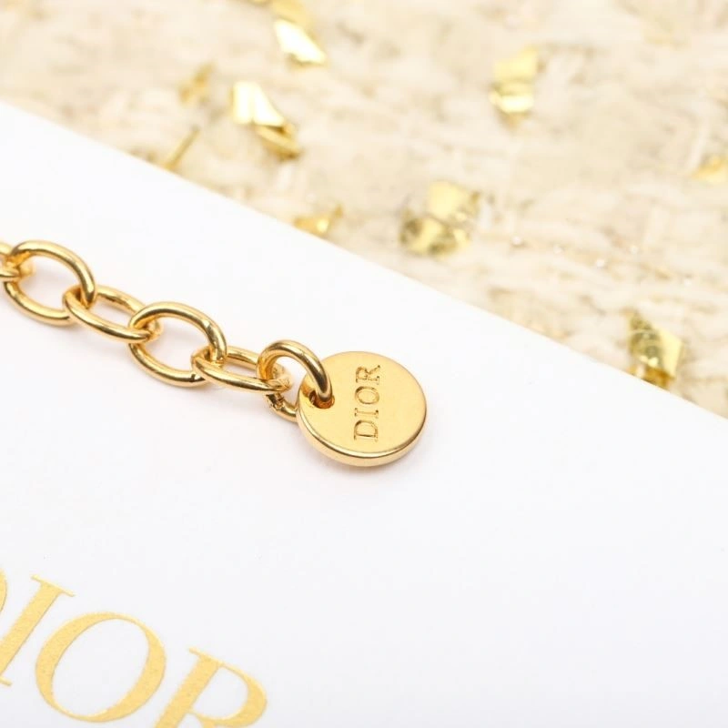 Accurate model Christian Dior Bracelets