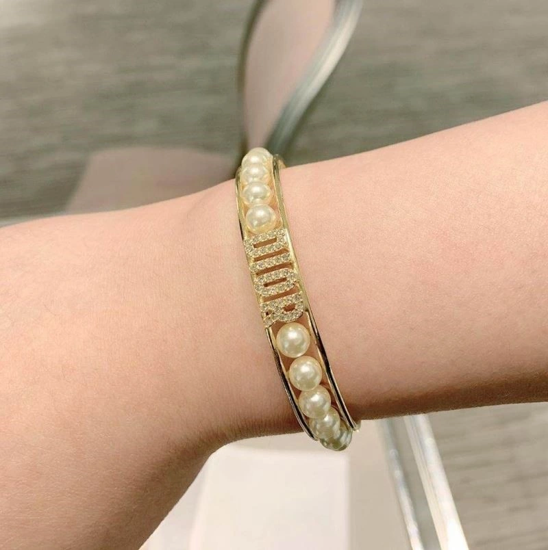 Bargain Christian Dior Bracelets