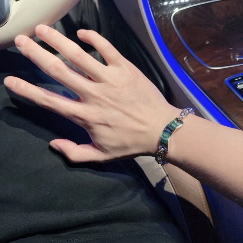 Low-cost Christian Dior Bracelets