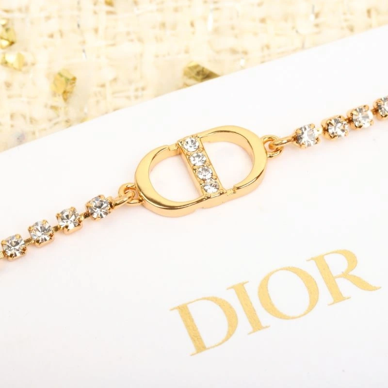 Accurate model Christian Dior Bracelets