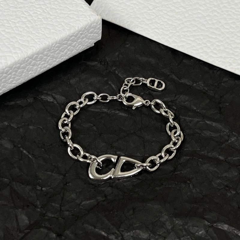 Accurate model Christian Dior Bracelets