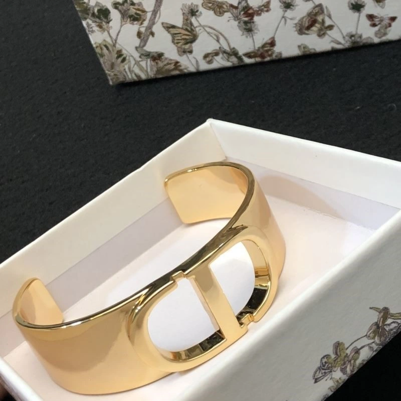 Low-cost Christian Dior Bracelets