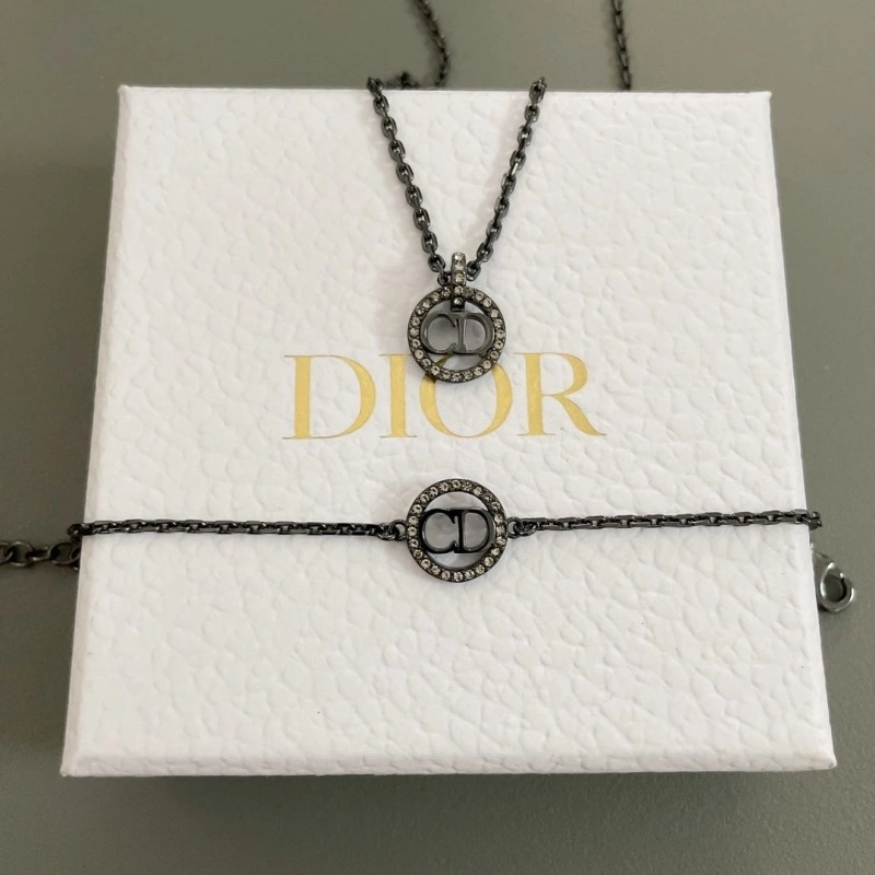 Bargain Christian Dior Bracelets