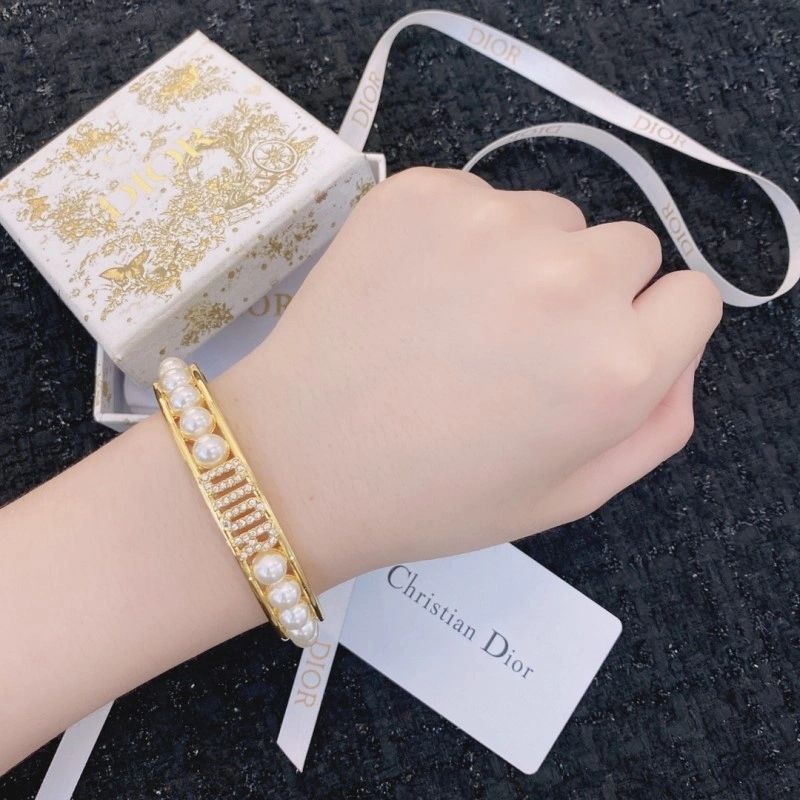 Inexpensive Christian Dior Bracelets