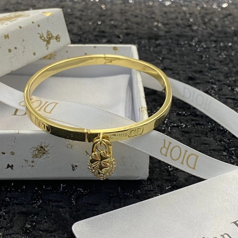 1:1 copy Christian Dior Bracelets