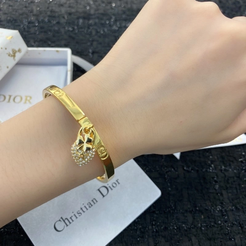 1:1 copy Christian Dior Bracelets