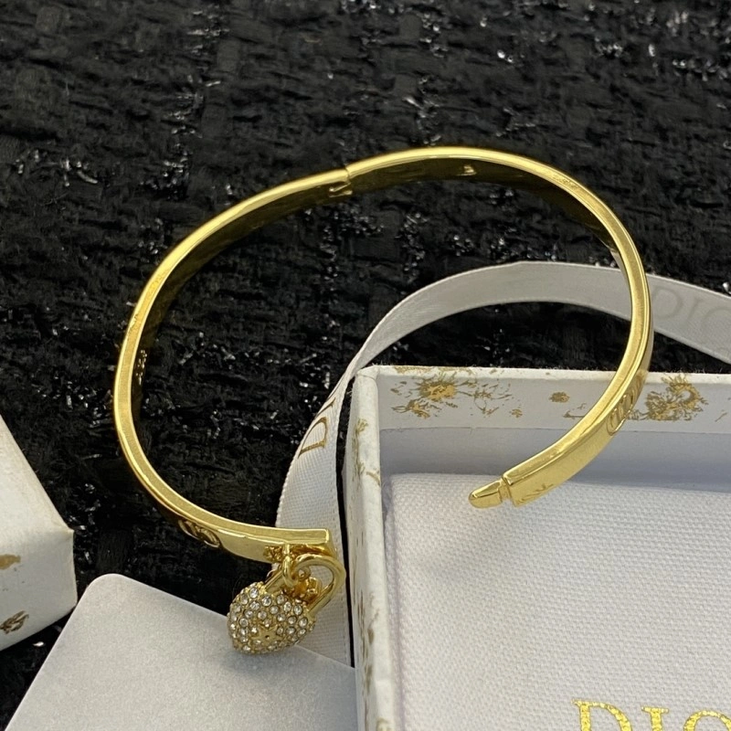1:1 copy Christian Dior Bracelets