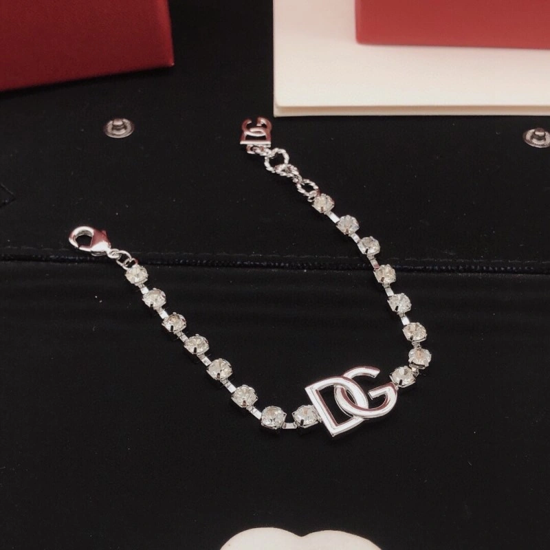 Accurate model Christian Dior Bracelets