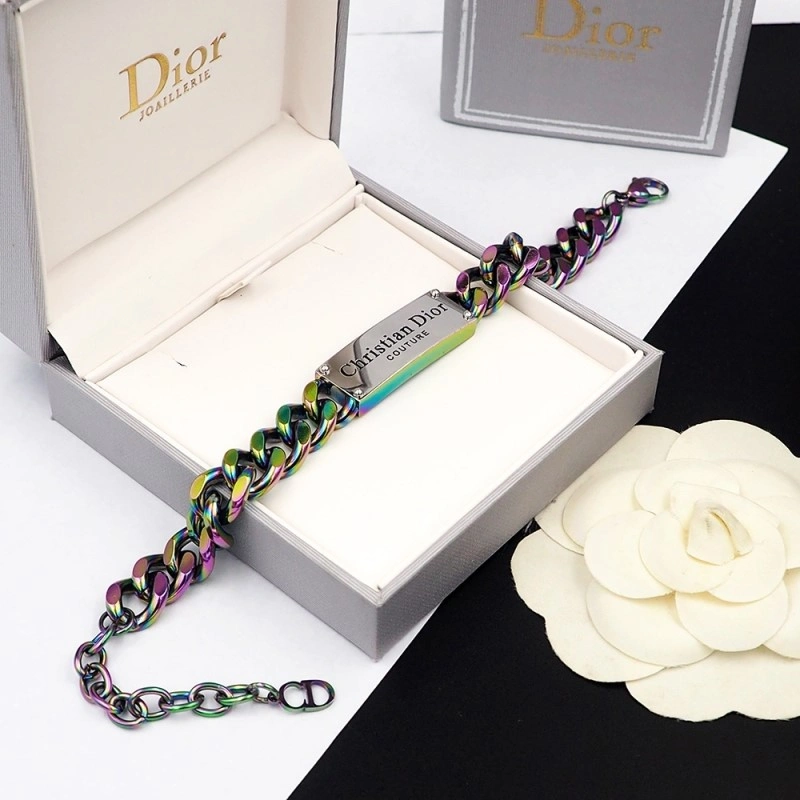 Accurate model Christian Dior Bracelets