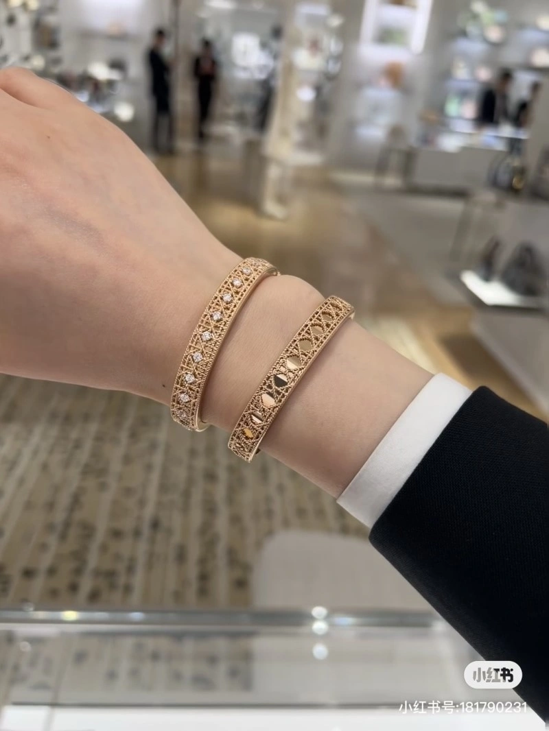 Economical Christian Dior Bracelets