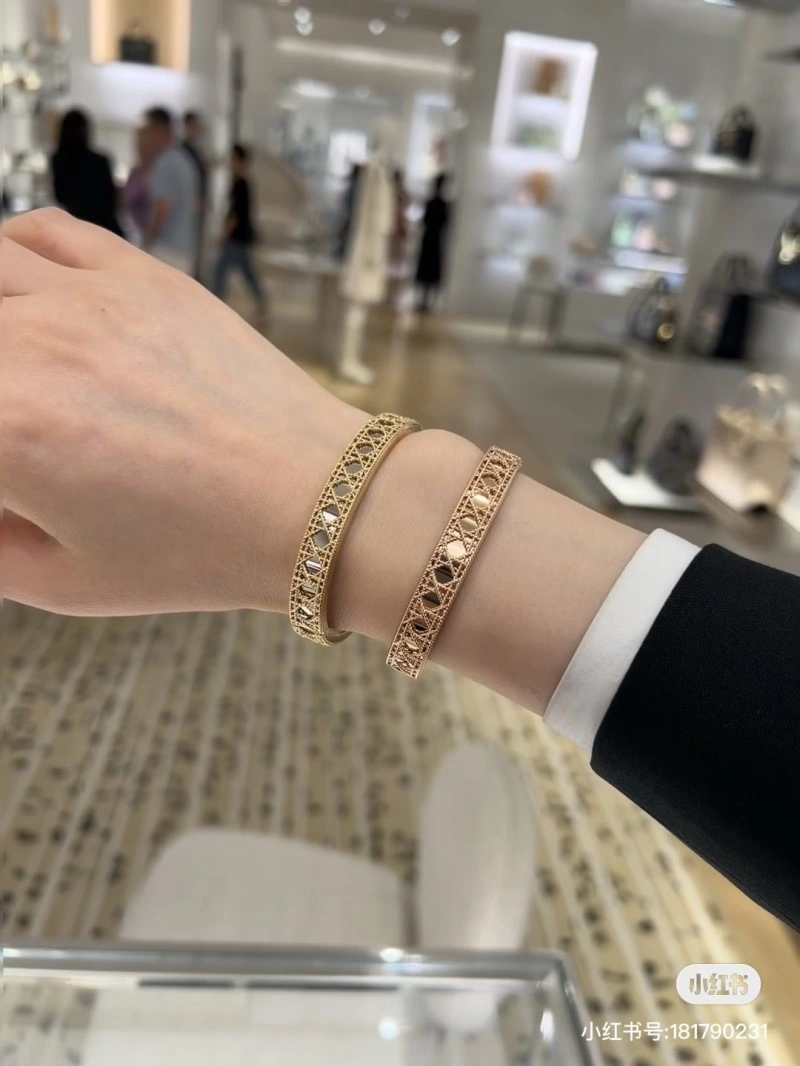 Economical Christian Dior Bracelets