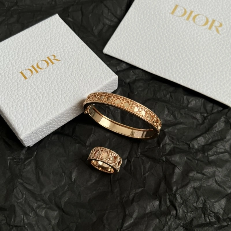 Economical Christian Dior Bracelets