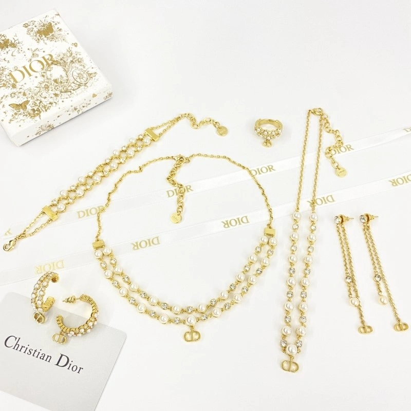 Low-cost Christian Dior Bracelets