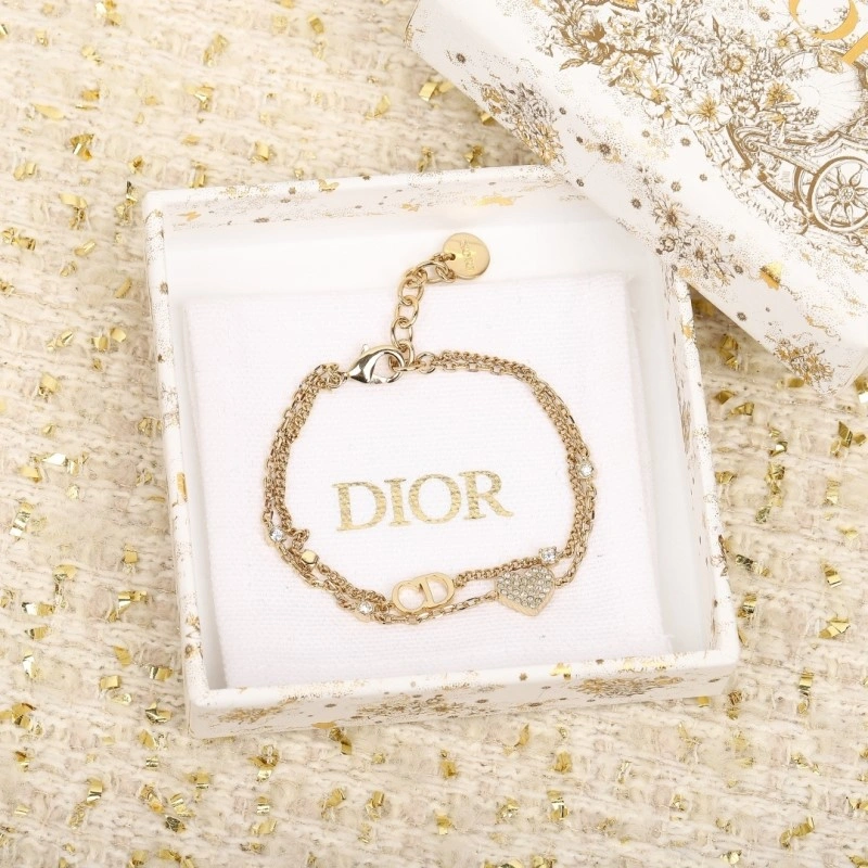 Accurate model Christian Dior Bracelets