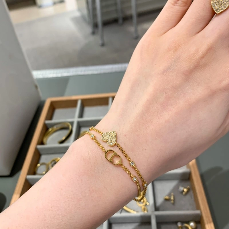 Accurate model Christian Dior Bracelets