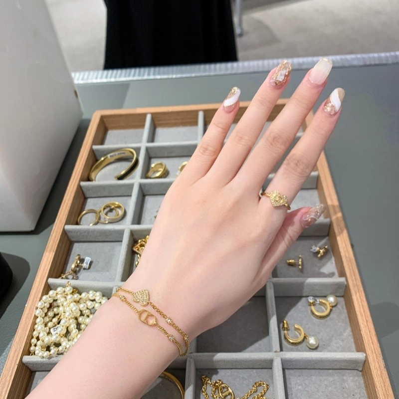 Accurate model Christian Dior Bracelets