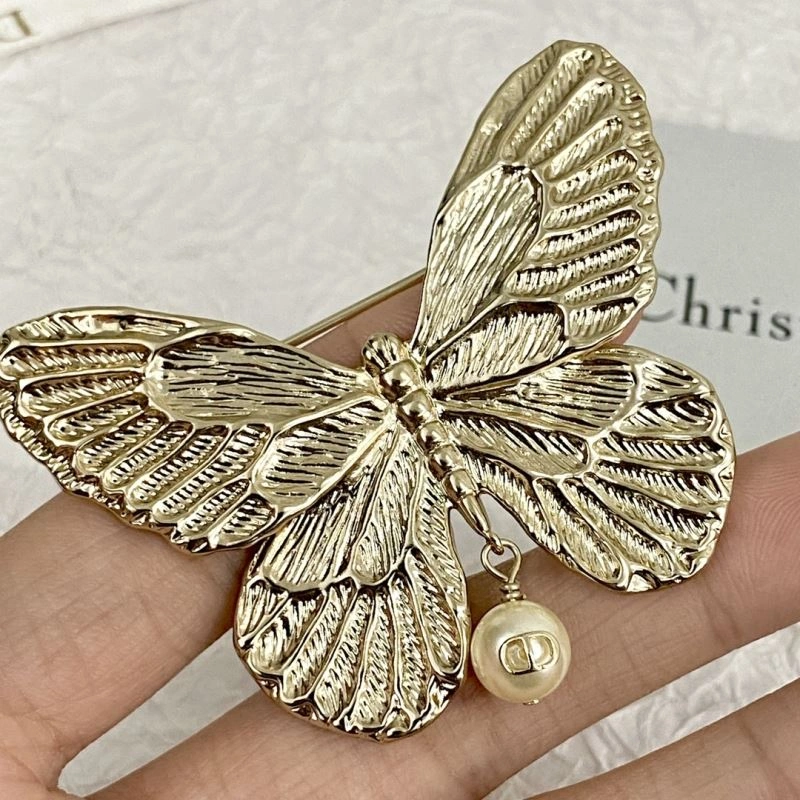 Inexpensive Christian Dior Brooches