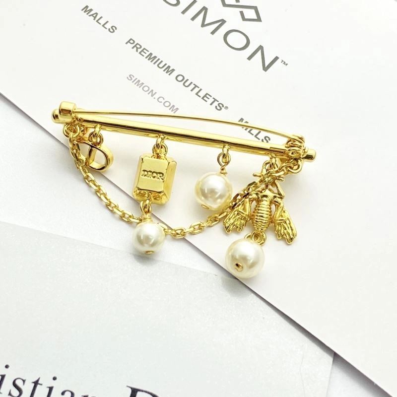 Accurate model Christian Dior Brooches