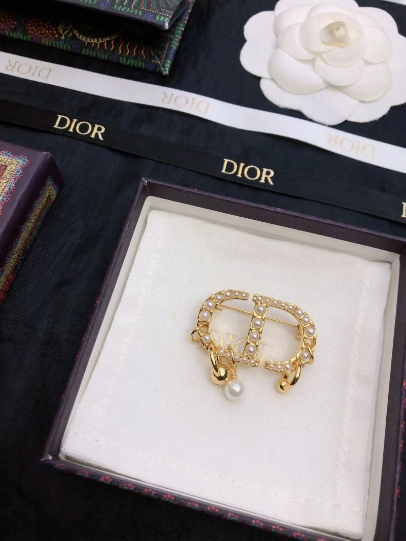 High accuracy Christian Dior Brooches