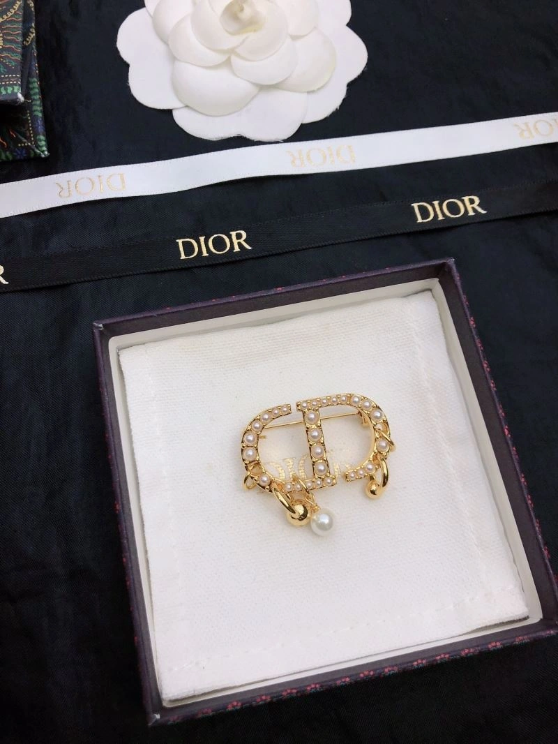 High accuracy Christian Dior Brooches