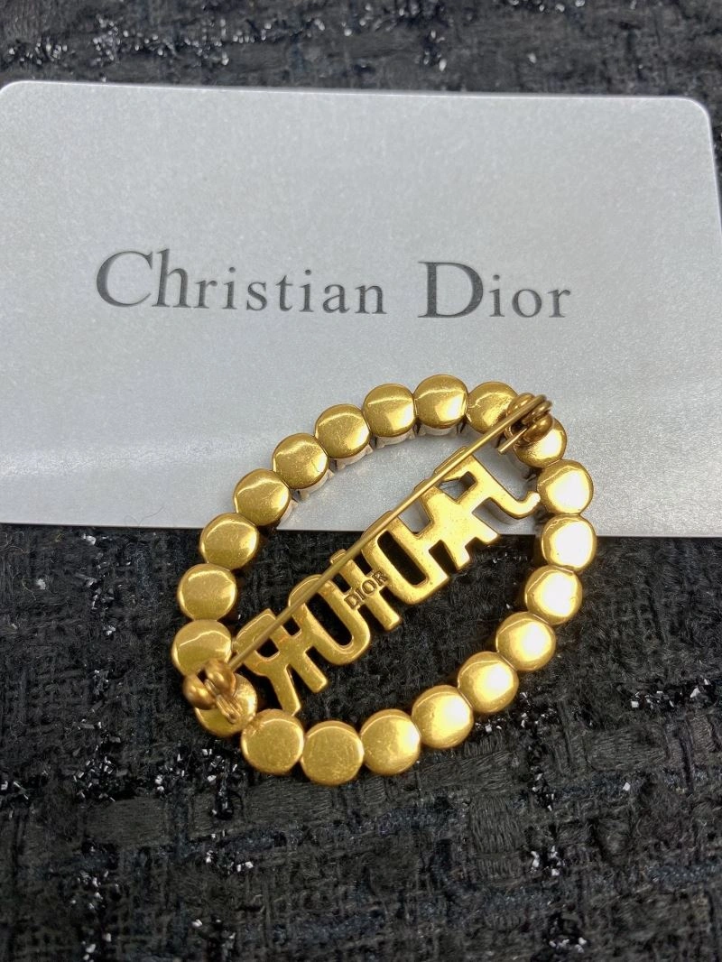 High accuracy Christian Dior Brooches