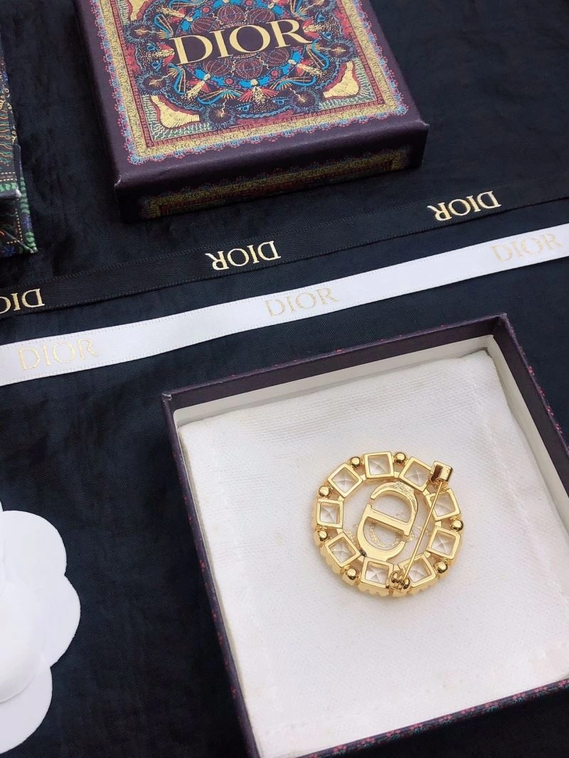 High accuracy Christian Dior Brooches