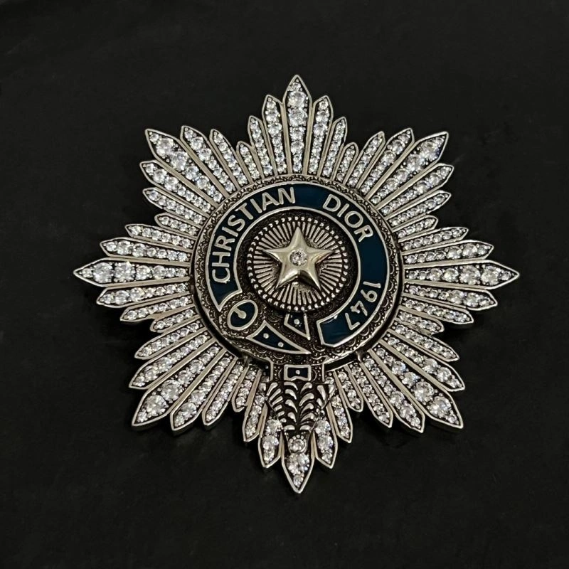 Economical Christian Dior Brooches