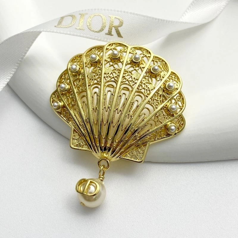 High accuracy Christian Dior Brooches