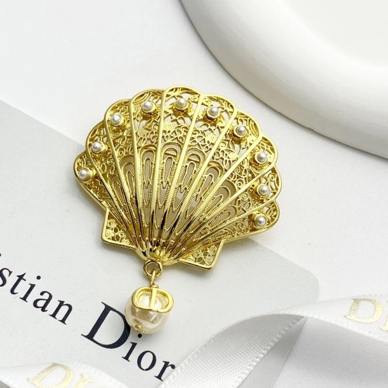 High accuracy Christian Dior Brooches