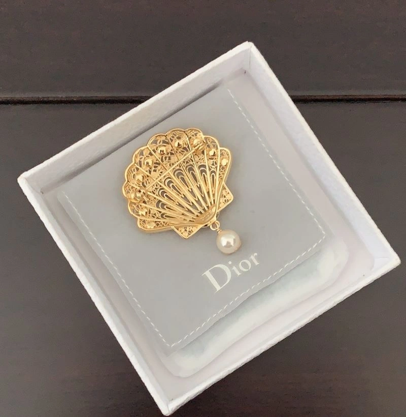 Inexpensive Christian Dior Brooches