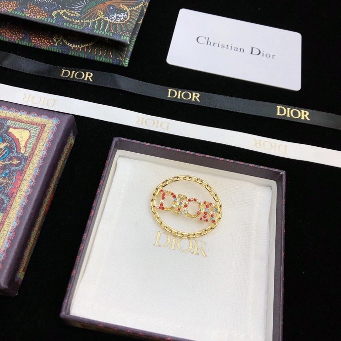 High accuracy Christian Dior Brooches