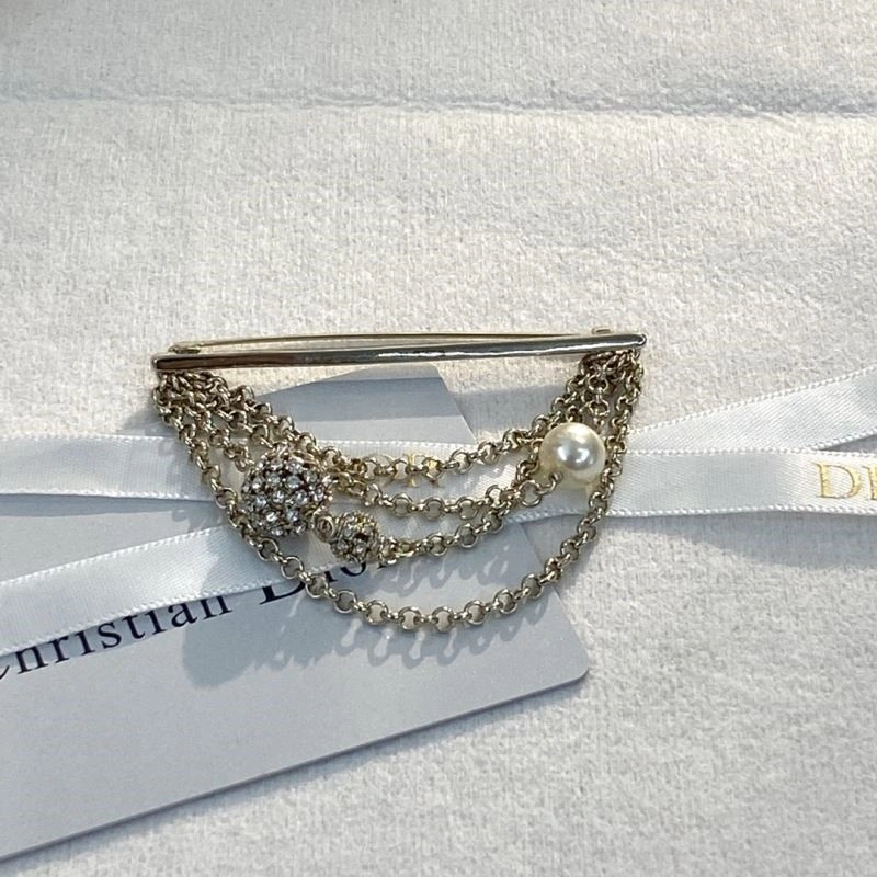Christian Dior Brooches
