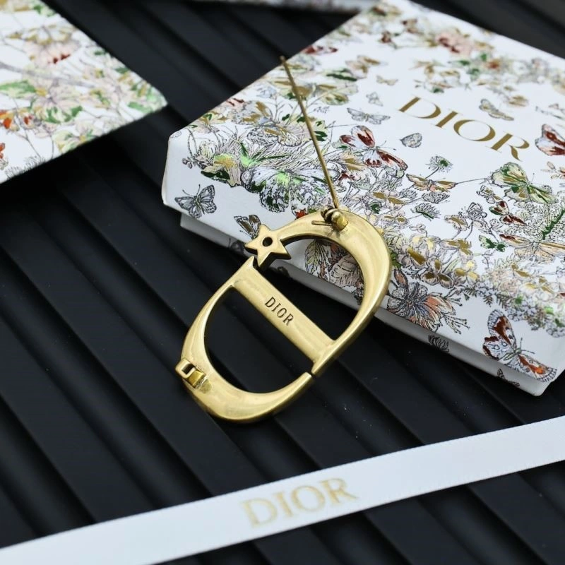 Affordable Christian Dior Brooches