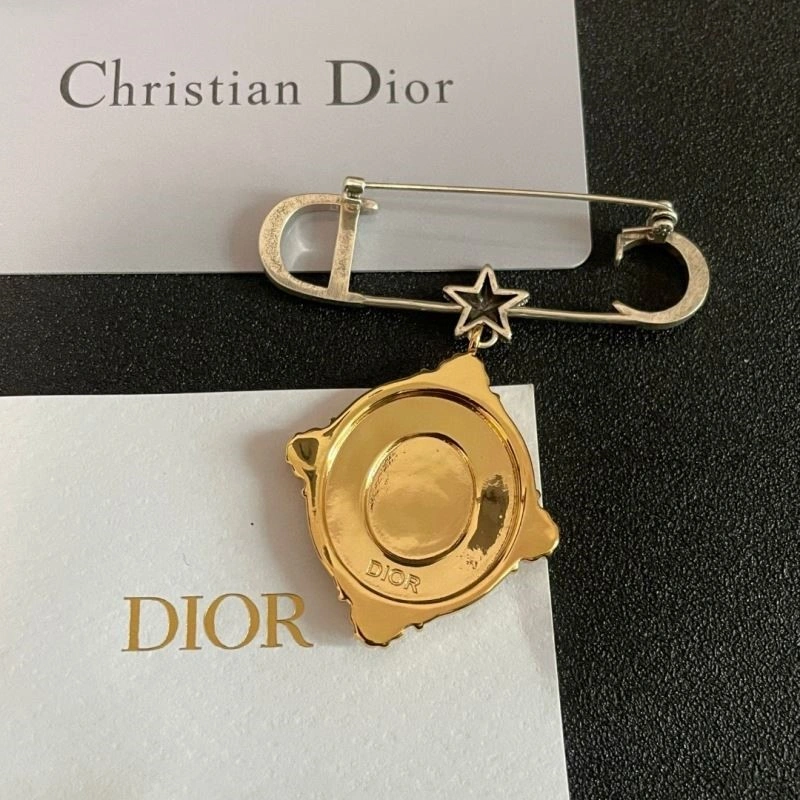 High accuracy Christian Dior Brooches