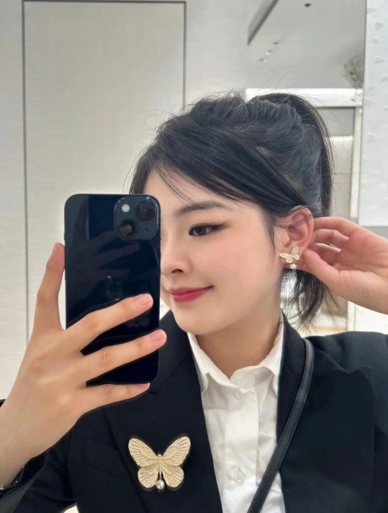 Legit Christian Dior Brooches