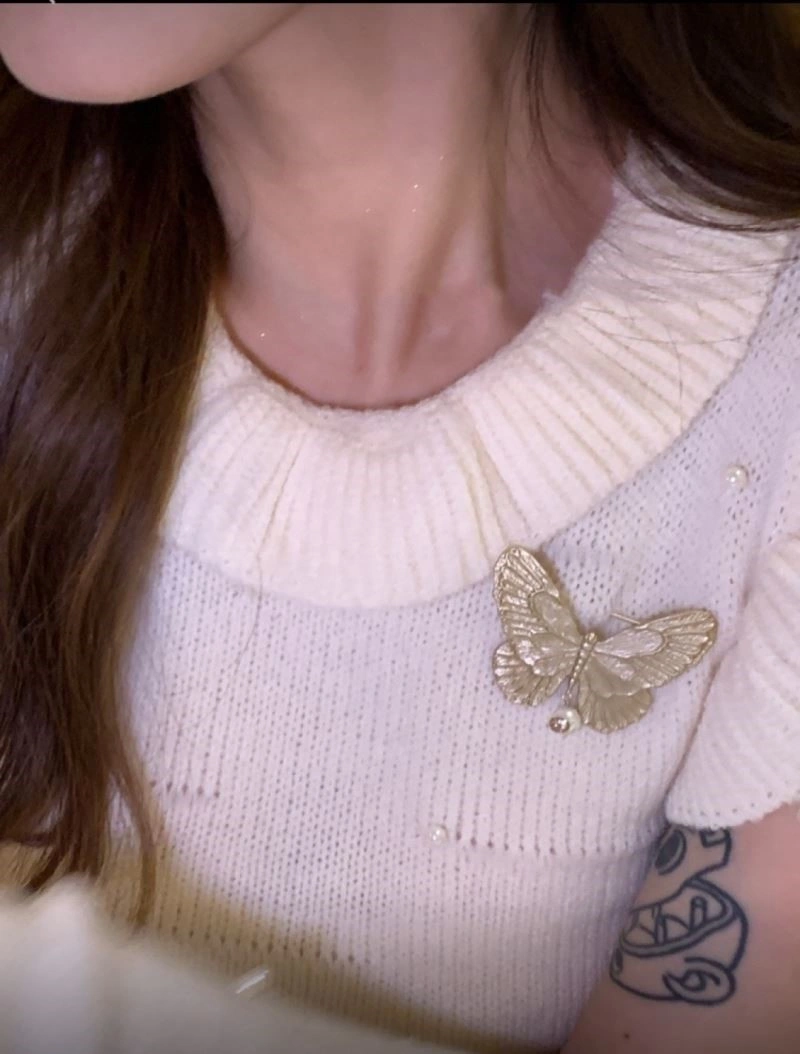 Legit Christian Dior Brooches