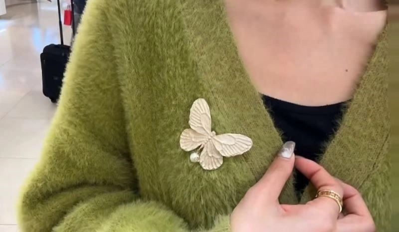 Legit Christian Dior Brooches