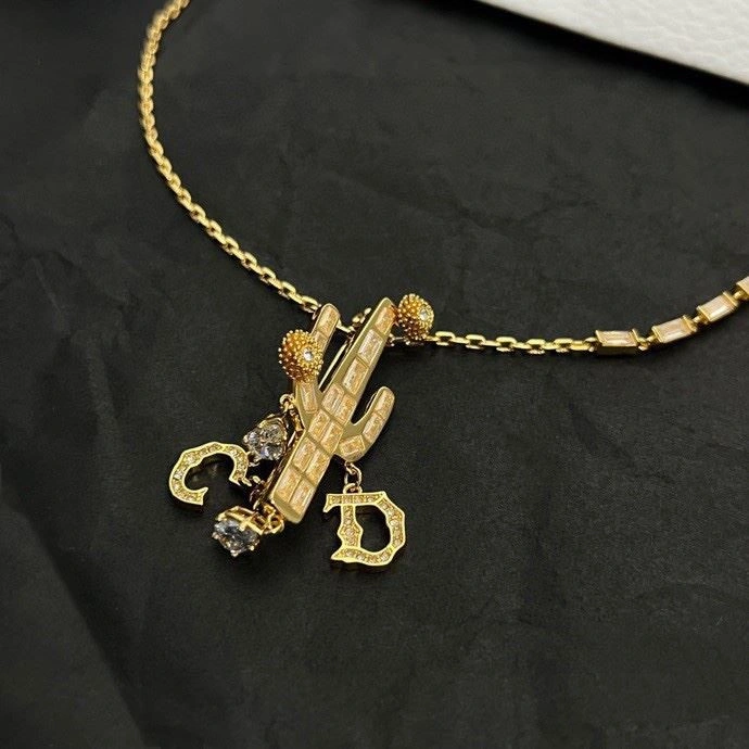 Mirror quality Christian Dior Brooches