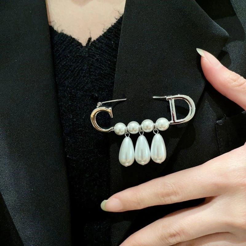 Christian Dior Brooches