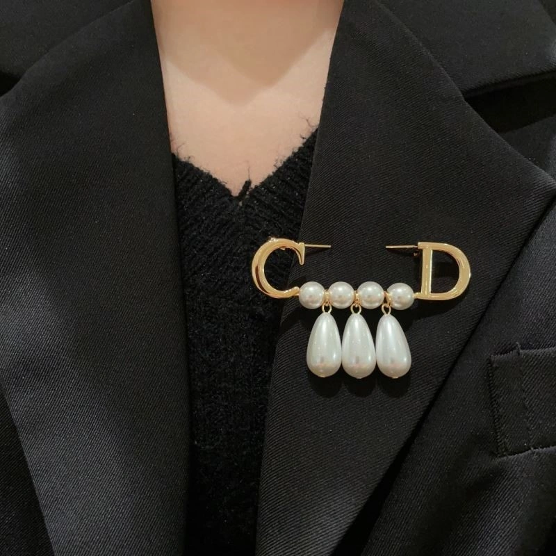 Reasonably priced Christian Dior Brooches