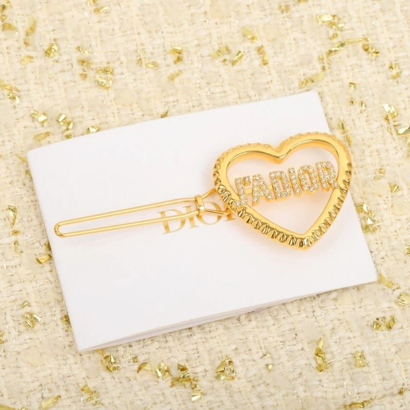 Low-cost Christian Dior Brooches