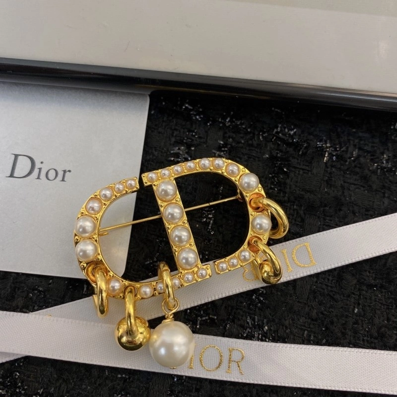 Accurate model Christian Dior Brooches