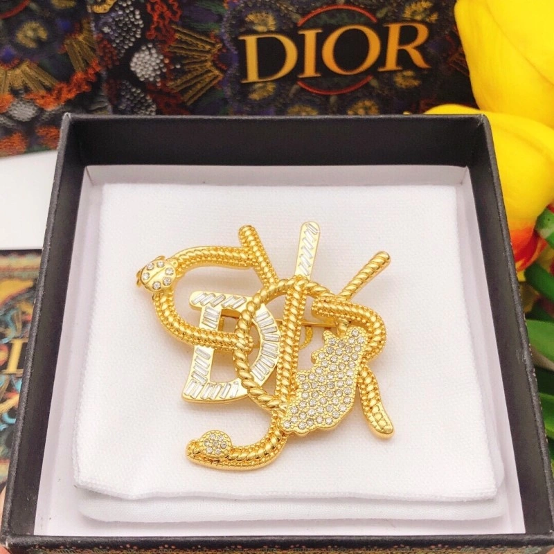 Discounted Christian Dior Brooches