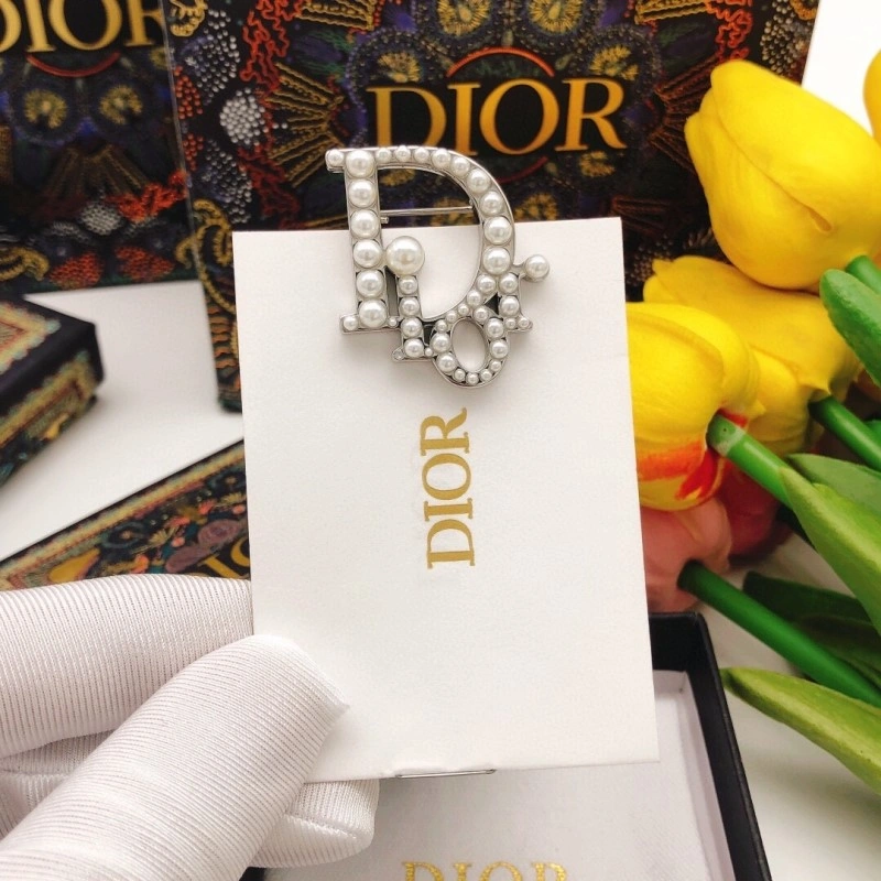 1:1 copy Christian Dior Brooches
